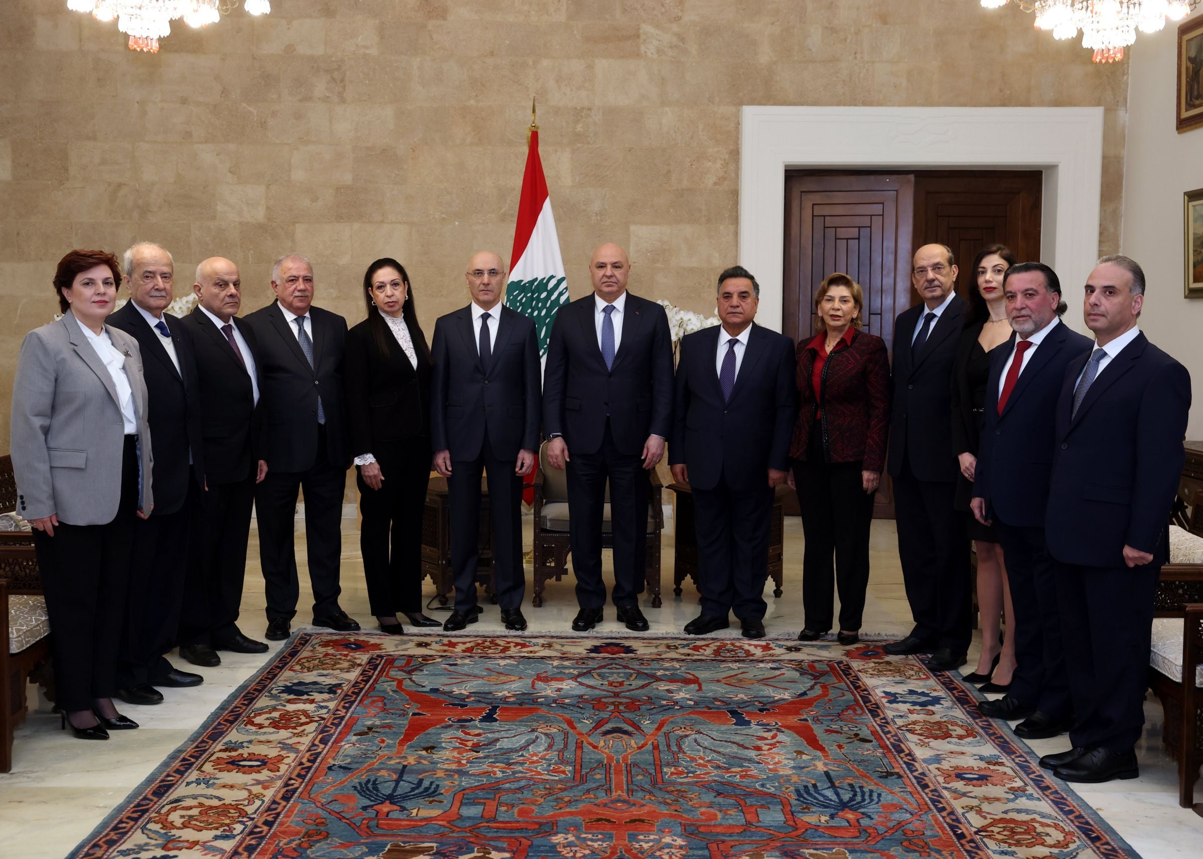 « Ne cédez à aucune pression » : Aoun reçoit la Commission de ...