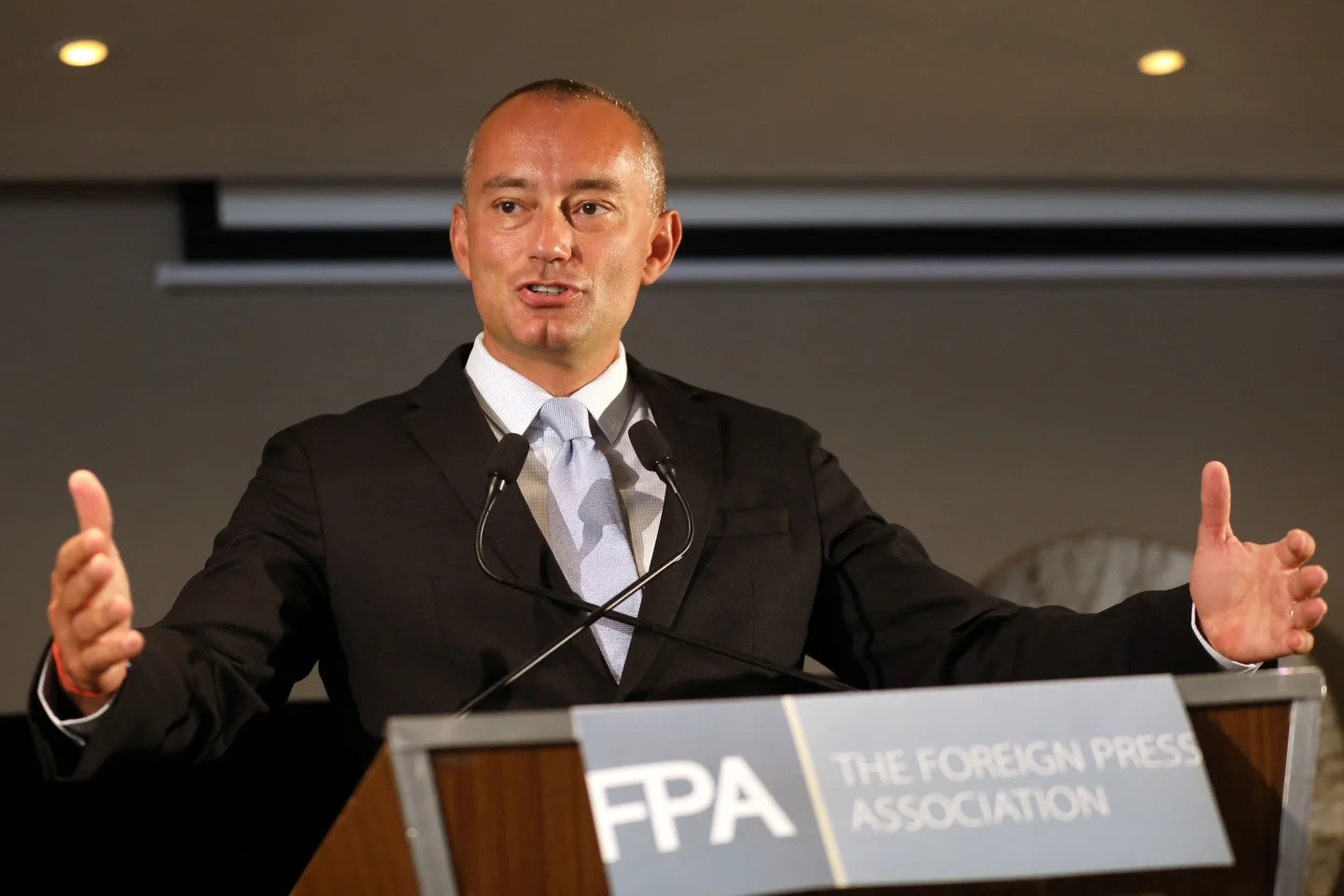 Nickolay Mladenov, le diplomate discret pour piloter la transition à ...