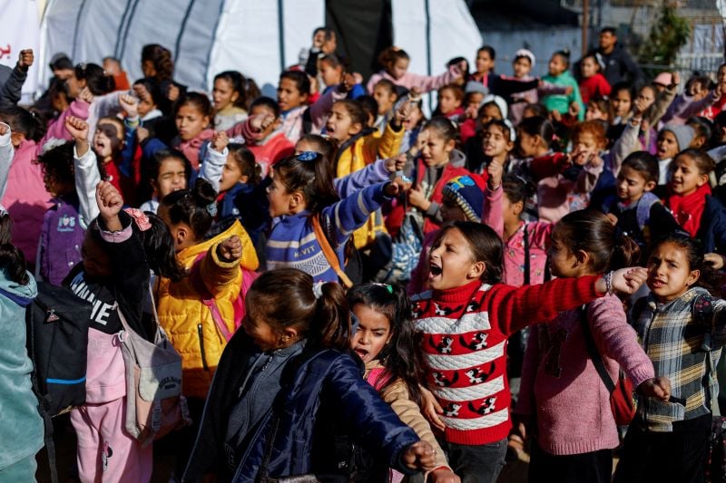 UN push to get hundreds of thousands of Gaza children back to school ...