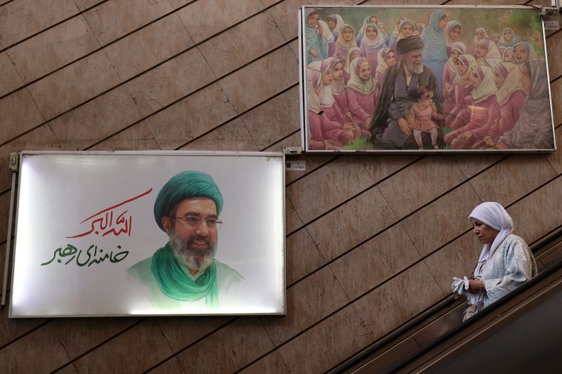 Iran negotiator vows 'decisive' response to US-Israeli attack - L ...